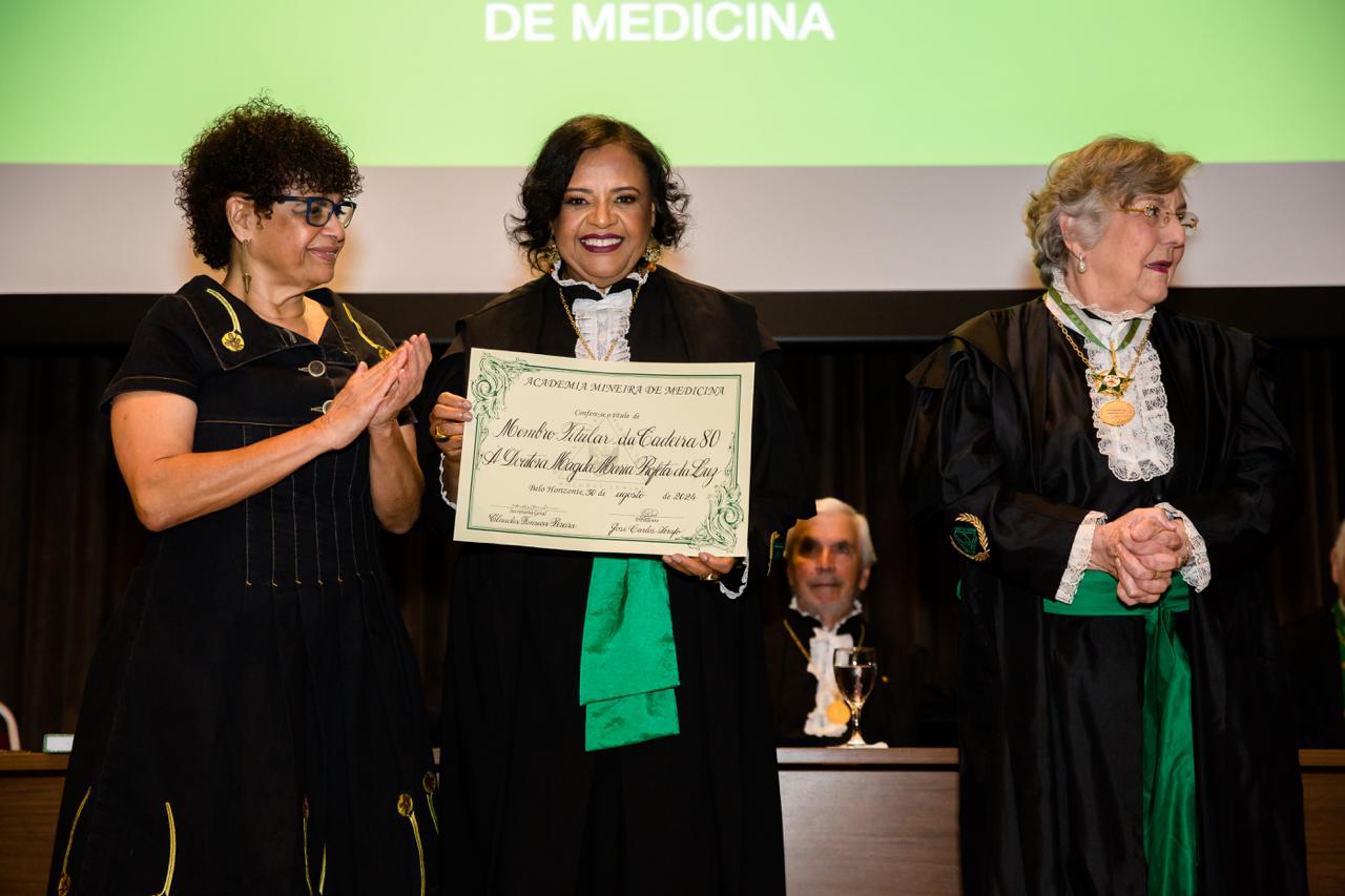 Posse Dra. Magda Maria Profeta da Luz | Academia Mineira de Medicina